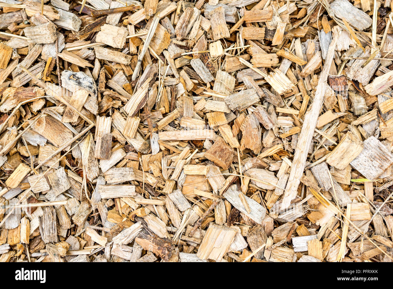 Wood chips background Stock Photo - Alamy