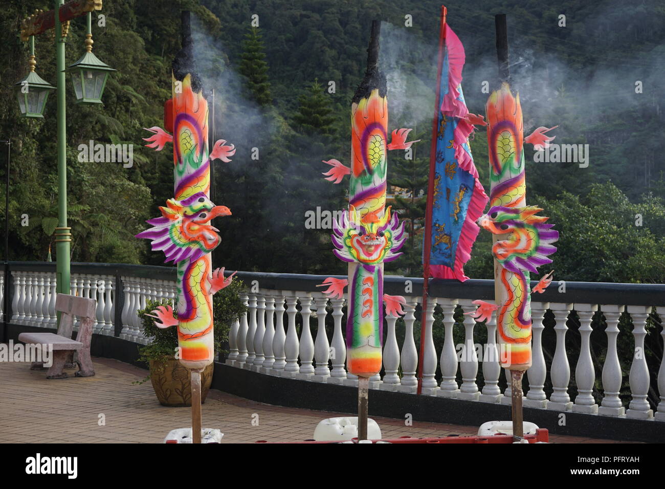 Dragon sticks hi-res stock photography and images - Alamy