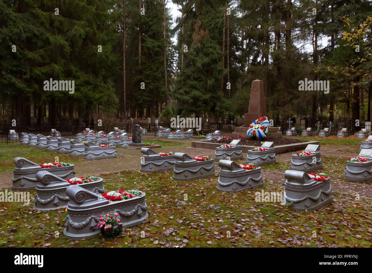 Russian war cemetery hi-res stock photography and images - Alamy