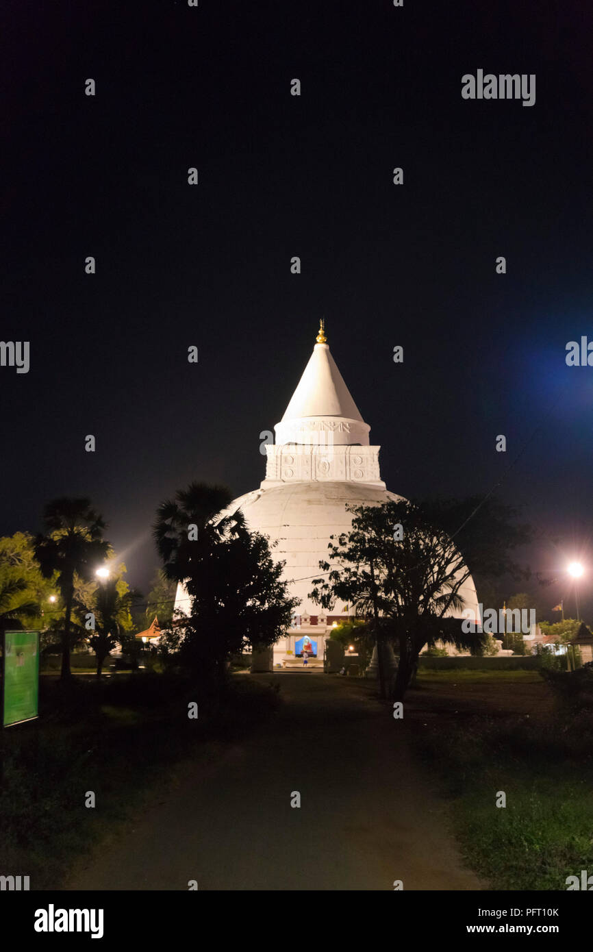 Buddhist maha vihara temple hi-res stock photography and images - Alamy
