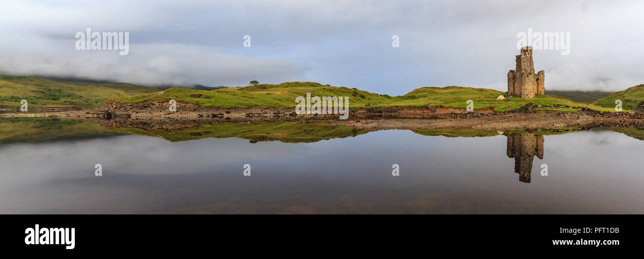 Ardvreck Castle and Loch Assynt, Lairg, Scotland Stock Photo - Alamy