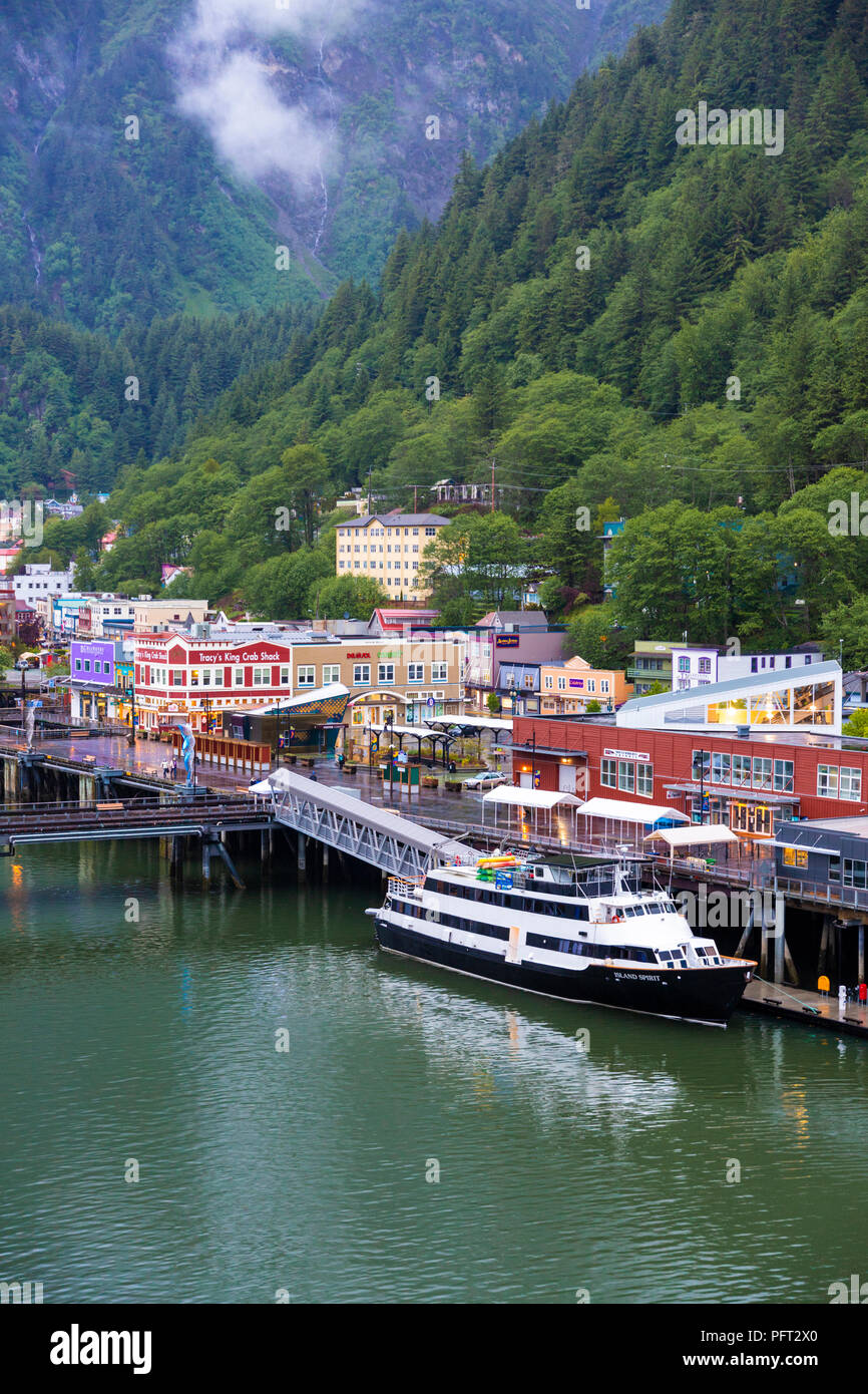 Cruise ship port juneau alaska hi-res stock photography and images - Alamy