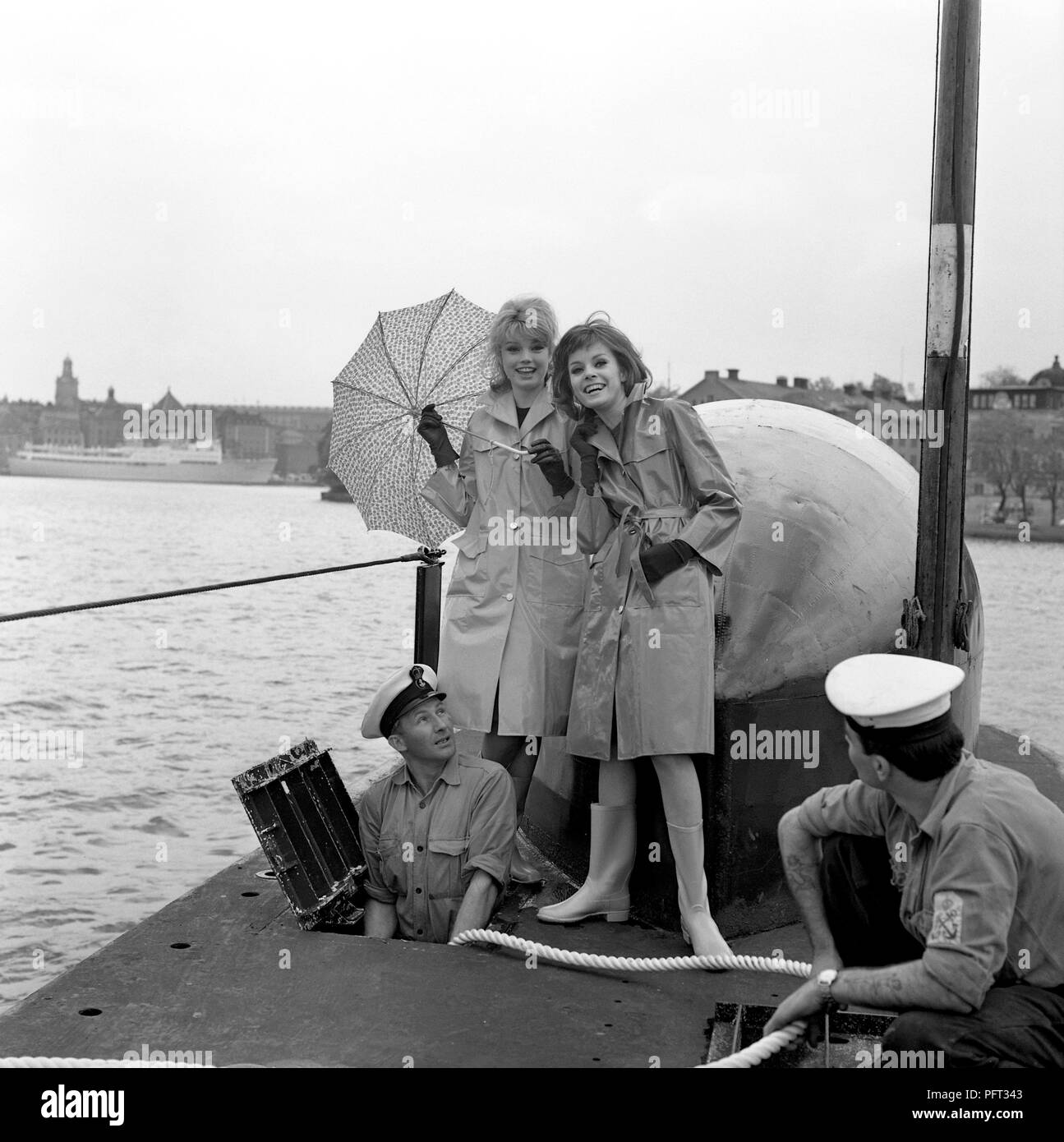 1960s fashion High Resolution Stock Photography and Images - Alamy