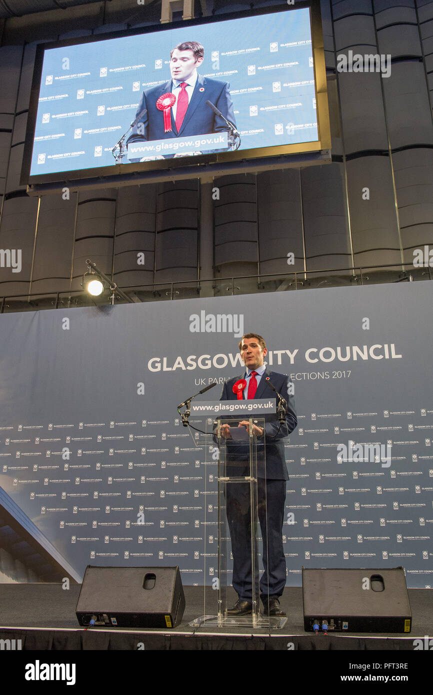 Paul sweeney hi-res stock photography and images - Alamy