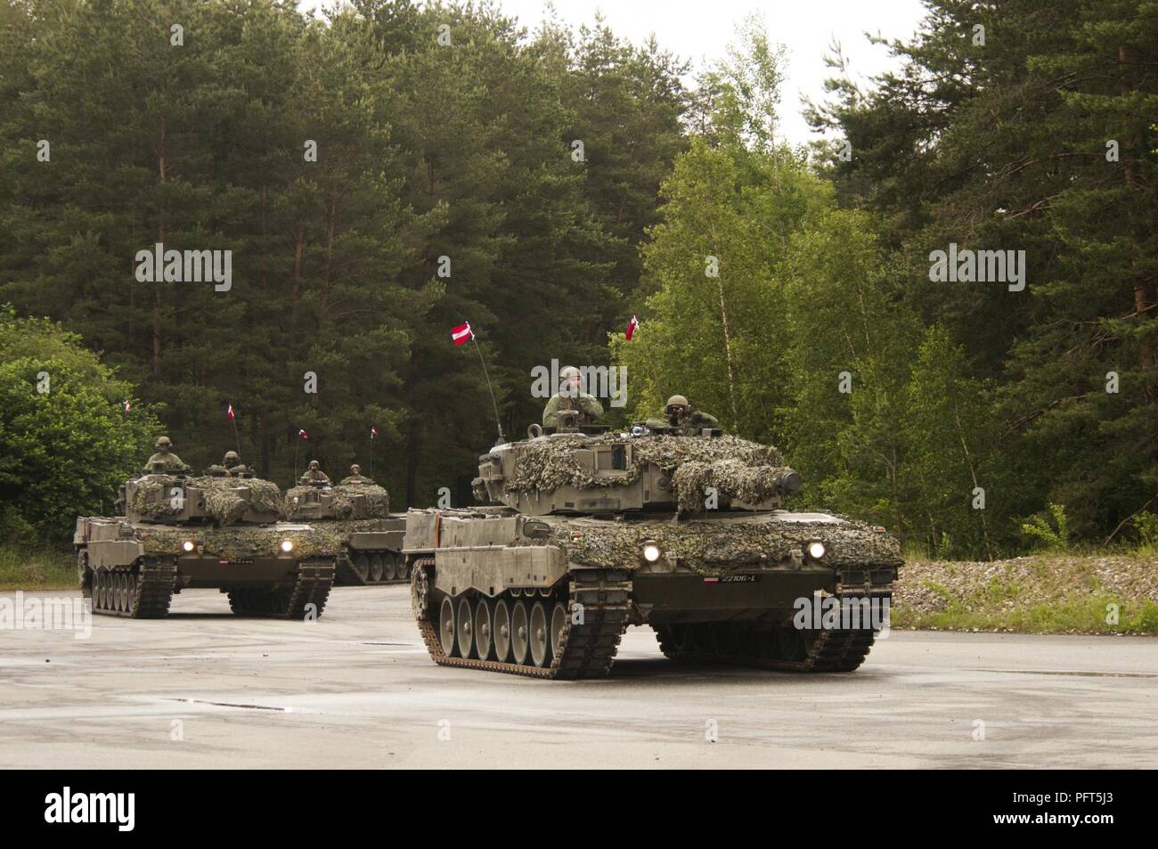 Austrian army tanks hi-res stock photography and images - Alamy