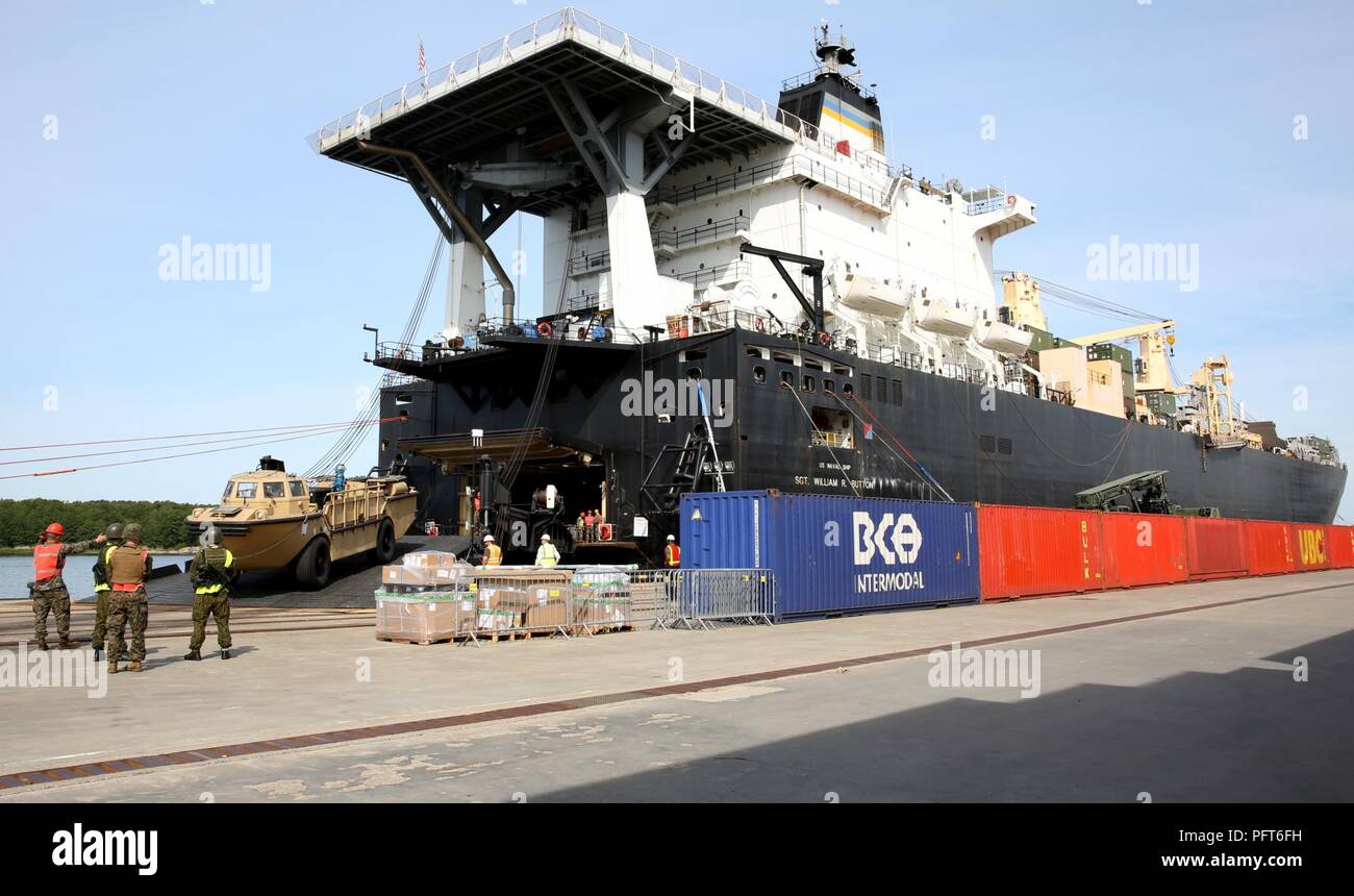 Usns sgt william r button hi-res stock photography and images - Alamy