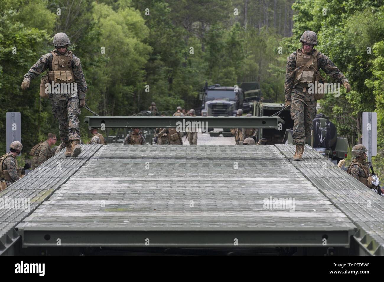 Medium girder bridge hi-res stock photography and images - Alamy