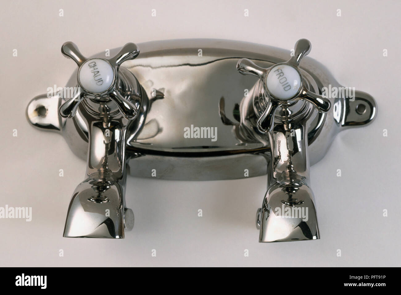 Hot and cold taps hi-res stock photography and images - Alamy