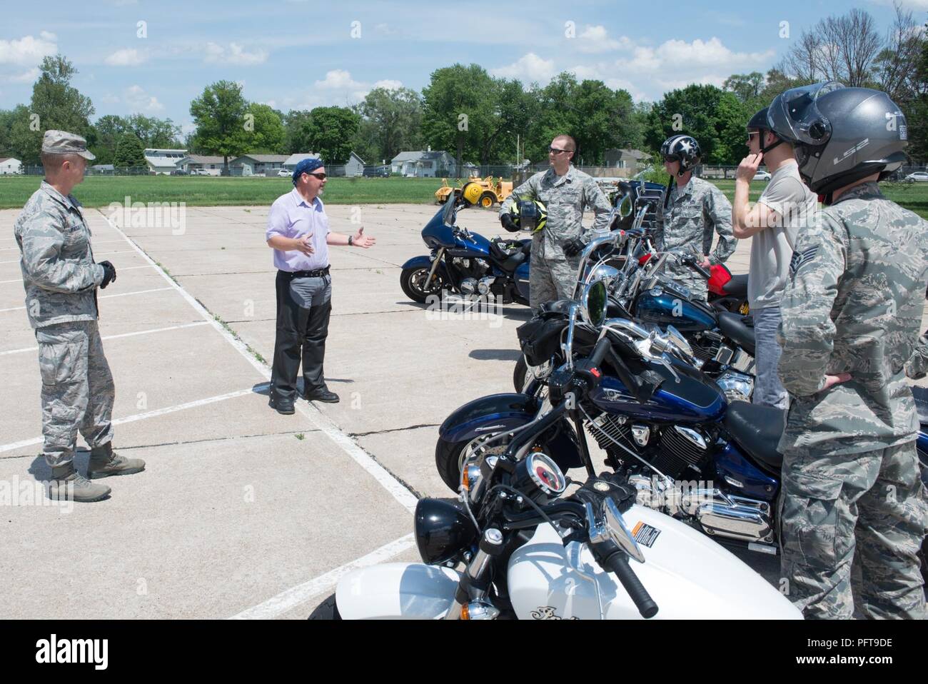 557th weather wing hi-res stock photography and images - Alamy