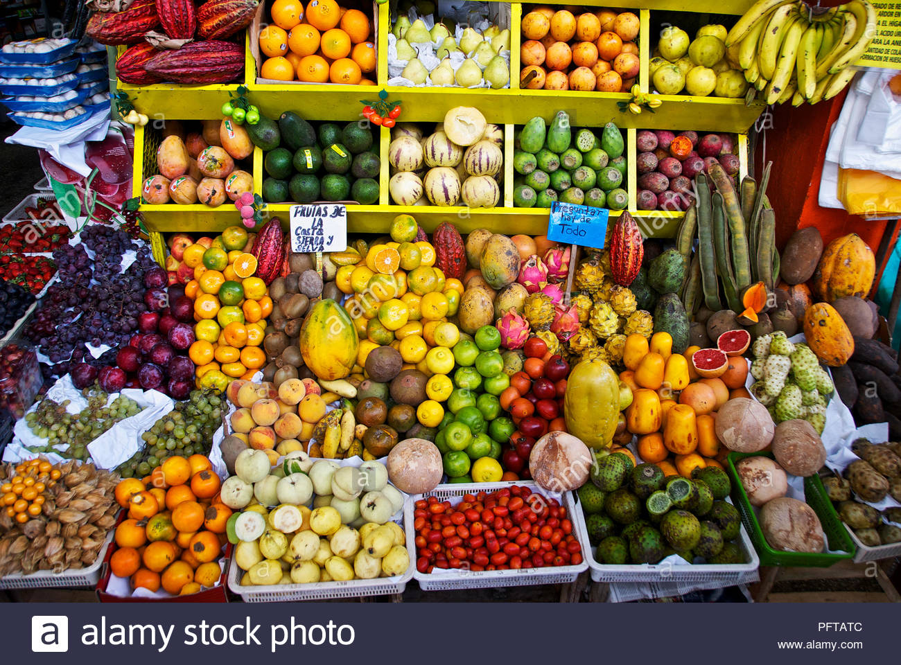 Peru Fruit Market Stock Photos & Peru Fruit Market Stock Images - Alamy