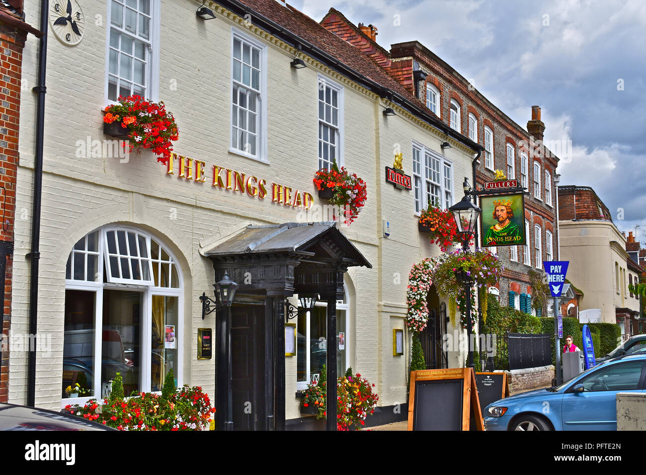 The Kings Head Public House High Resolution Stock Photography and ...