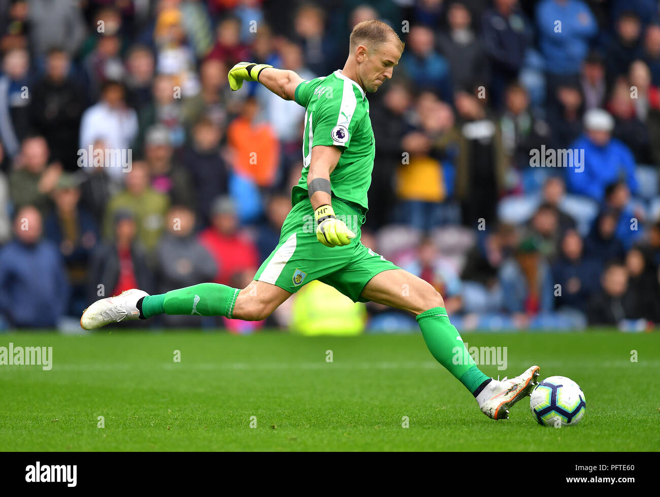 Burnley goalkeeper Joe Hart Stock Photo - Alamy