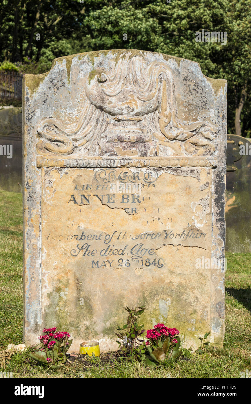 anne bronte's grave scarborough uk grave of anne bronte gravestone one ...