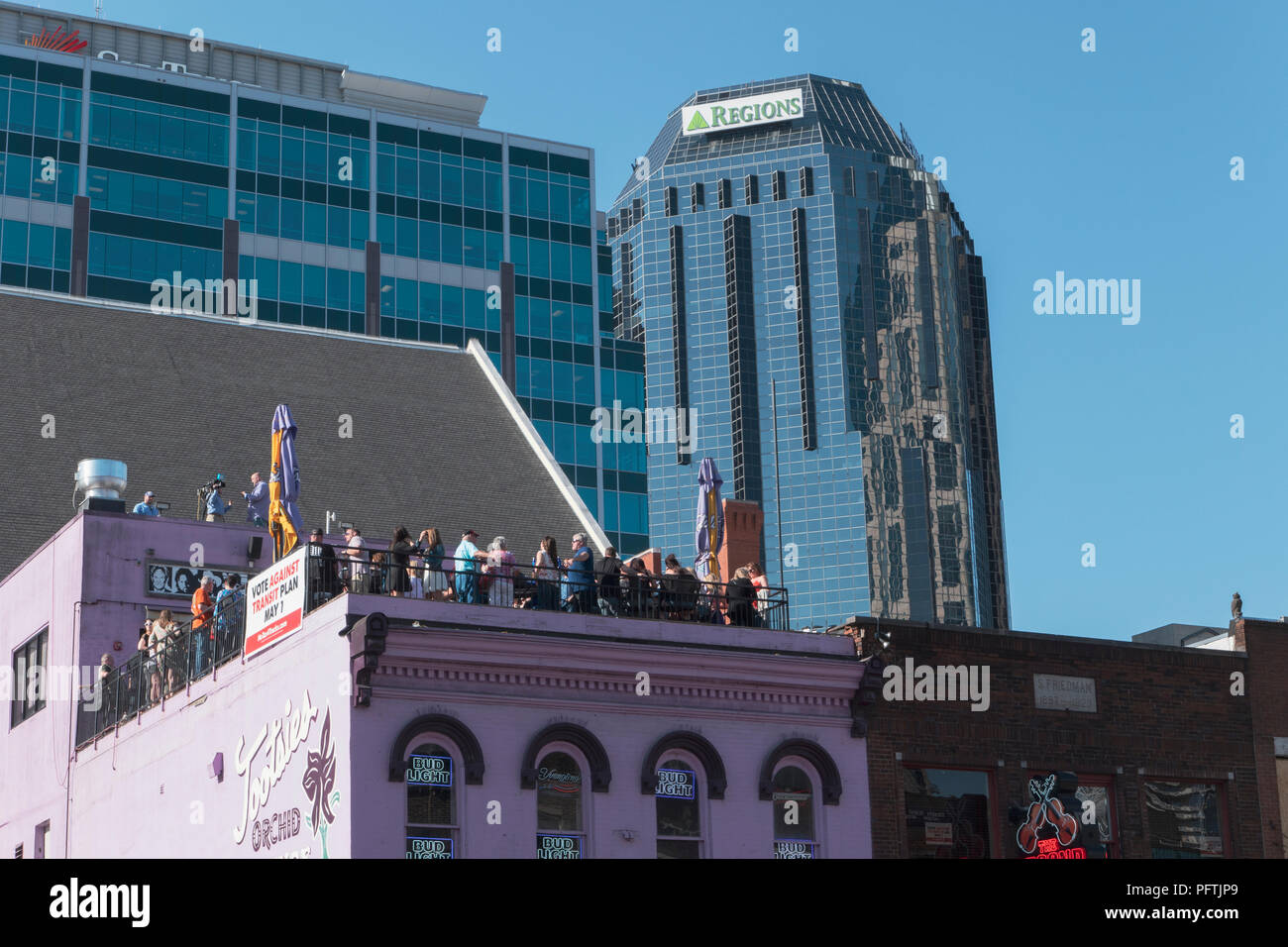 Nashville tootsie’s orchid lounge hi-res stock photography and images ...