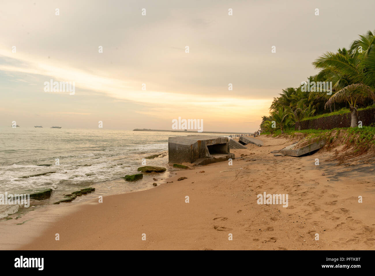empty beach with sunset sky no-people ocean sea Stock Photo - Alamy