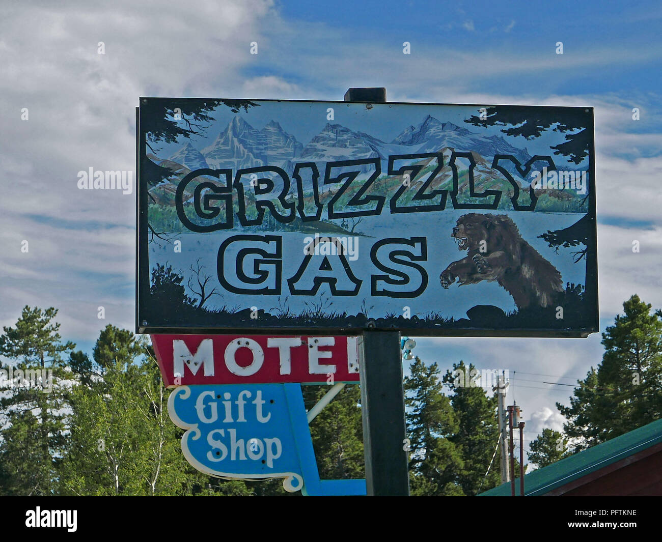 Bear country sign hi-res stock photography and images - Alamy