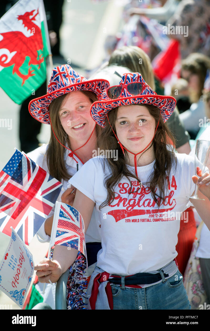 Royal fans in Windsor on the day of the wedding of Prince Harry ...