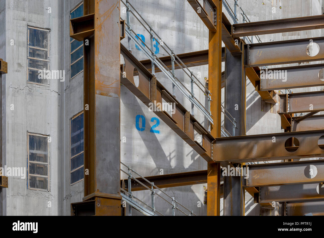 Lightweight long-span cellular beams Crown Place, a new office ...