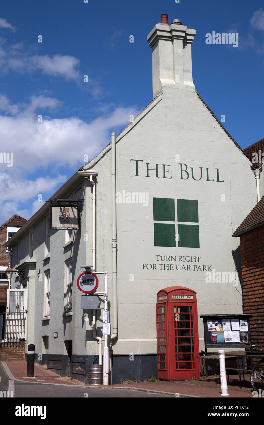 Bull pub ditchling hi-res stock photography and images - Alamy