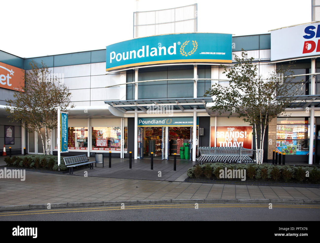 Poundland Store High Resolution Stock Photography and Images - Alamy