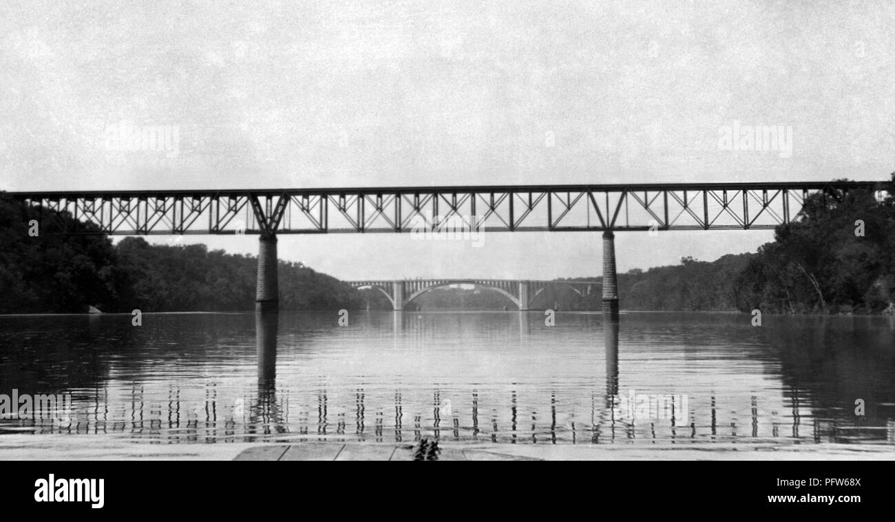 Franklin st bridge Black and White Stock Photos & Images - Alamy
