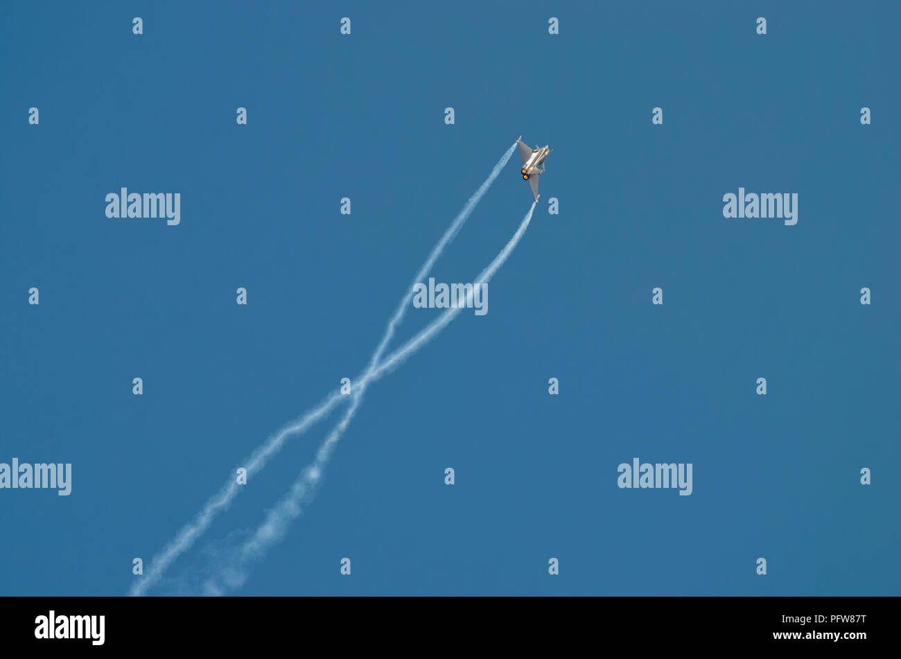 Rafale fighter aircraft hi-res stock photography and images - Alamy