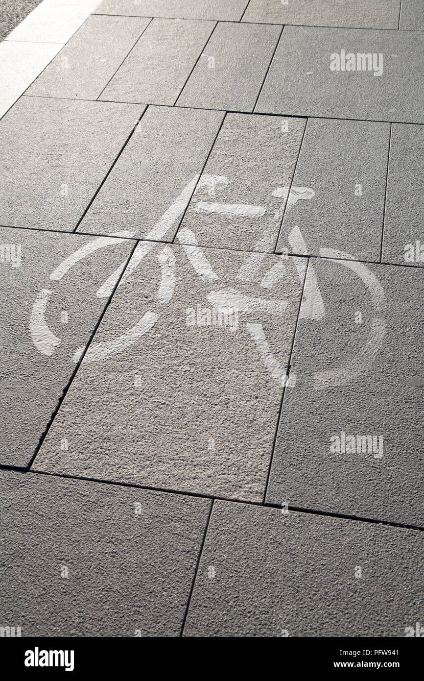 Cycle Lane Symbol; Copenhagen, Denmark Stock Photo - Alamy