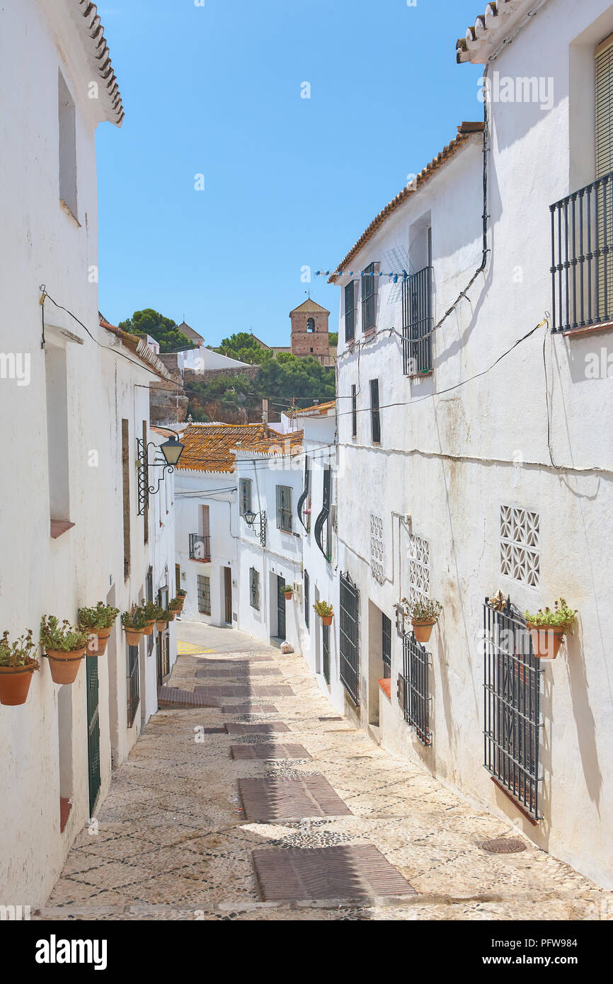 Narrow plain hi-res stock photography and images - Alamy