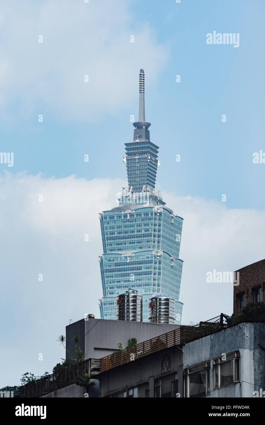 Taipei 101 building against the sky Stock Photo - Alamy