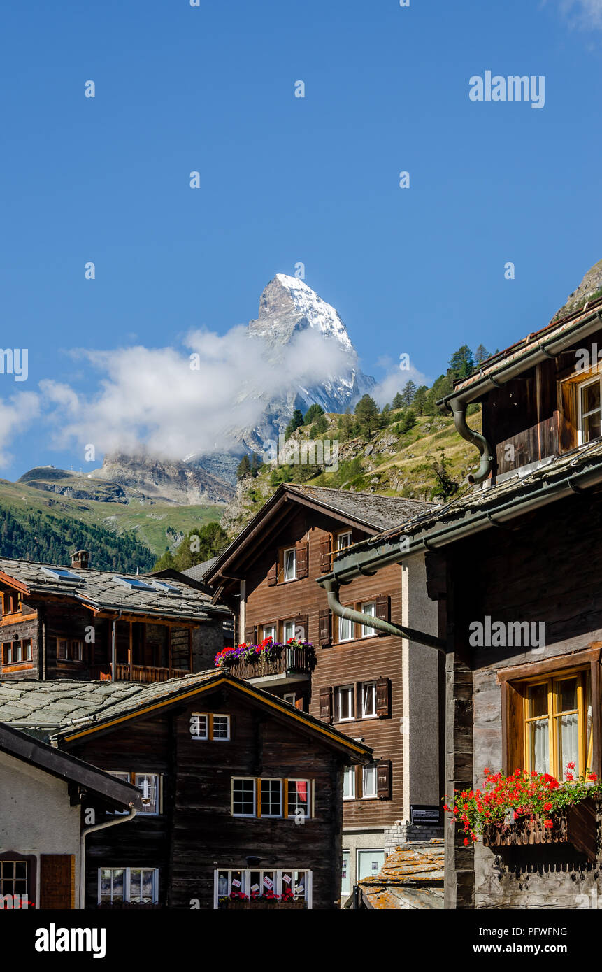 Houses in Zermatt and the top of the Matterhorn Stock Photo - Alamy