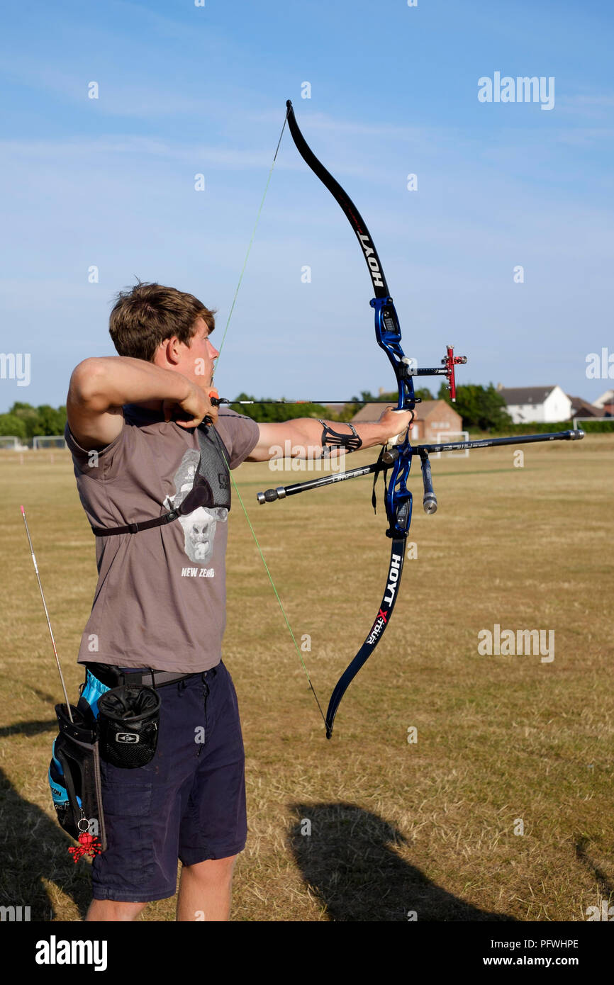 Archer bow hi-res stock photography and images - Alamy