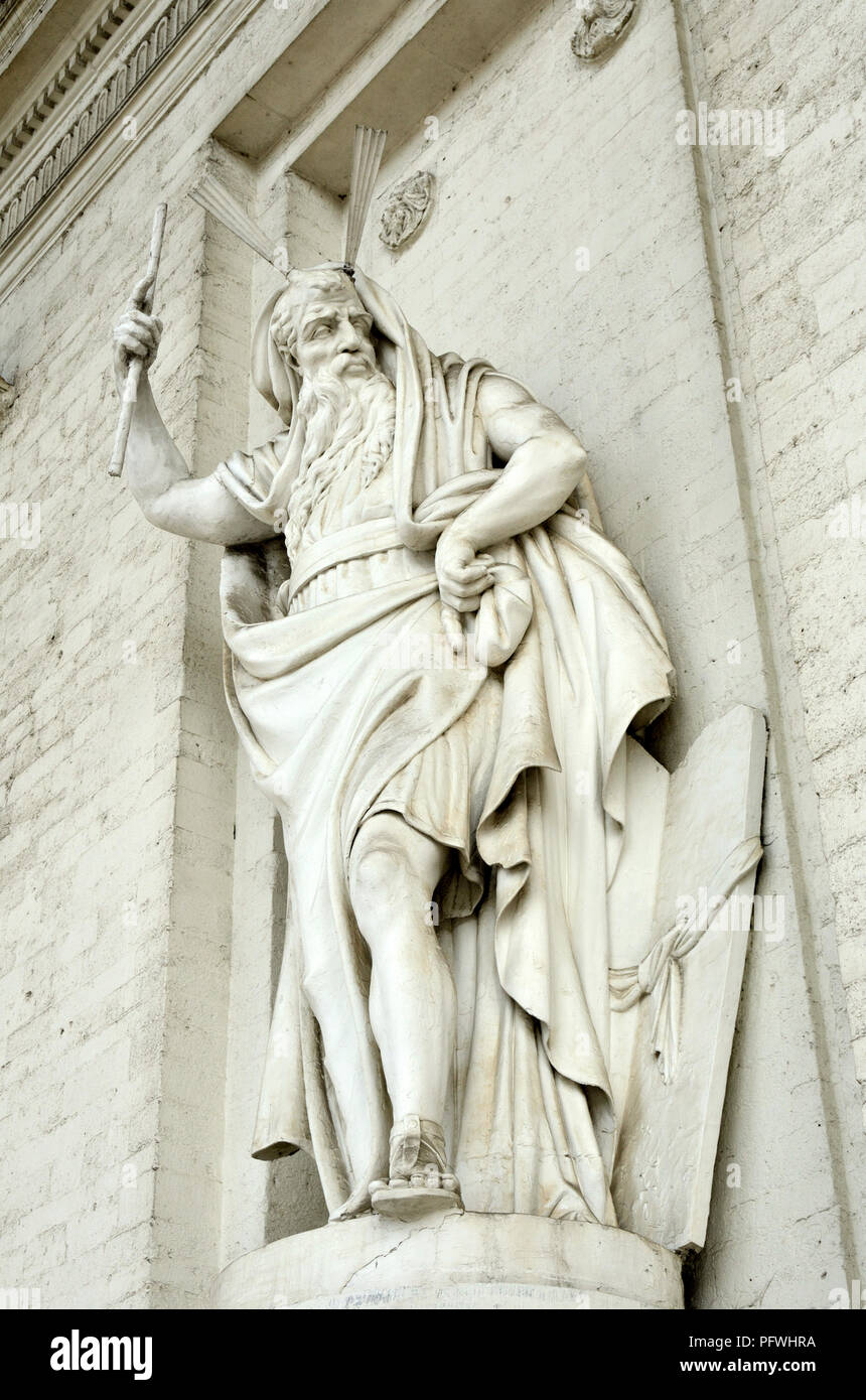 Statue of Moses by the entrance of St Jacques Church / Eglise Saint ...