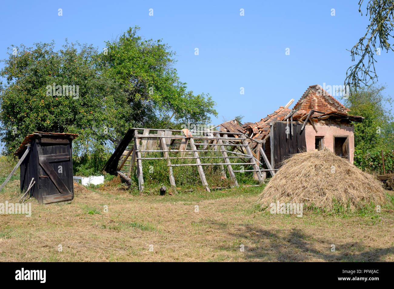 Broken Down Outhouse High Resolution Stock Photography and Images - Alamy
