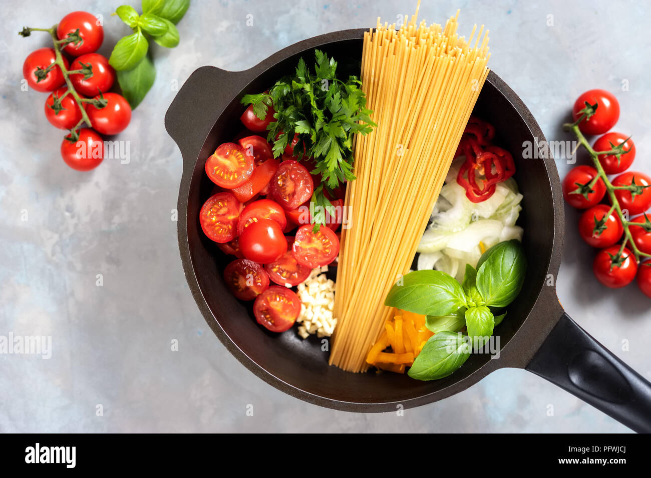 One pot pasta dish seeing from above Stock Photo - Alamy