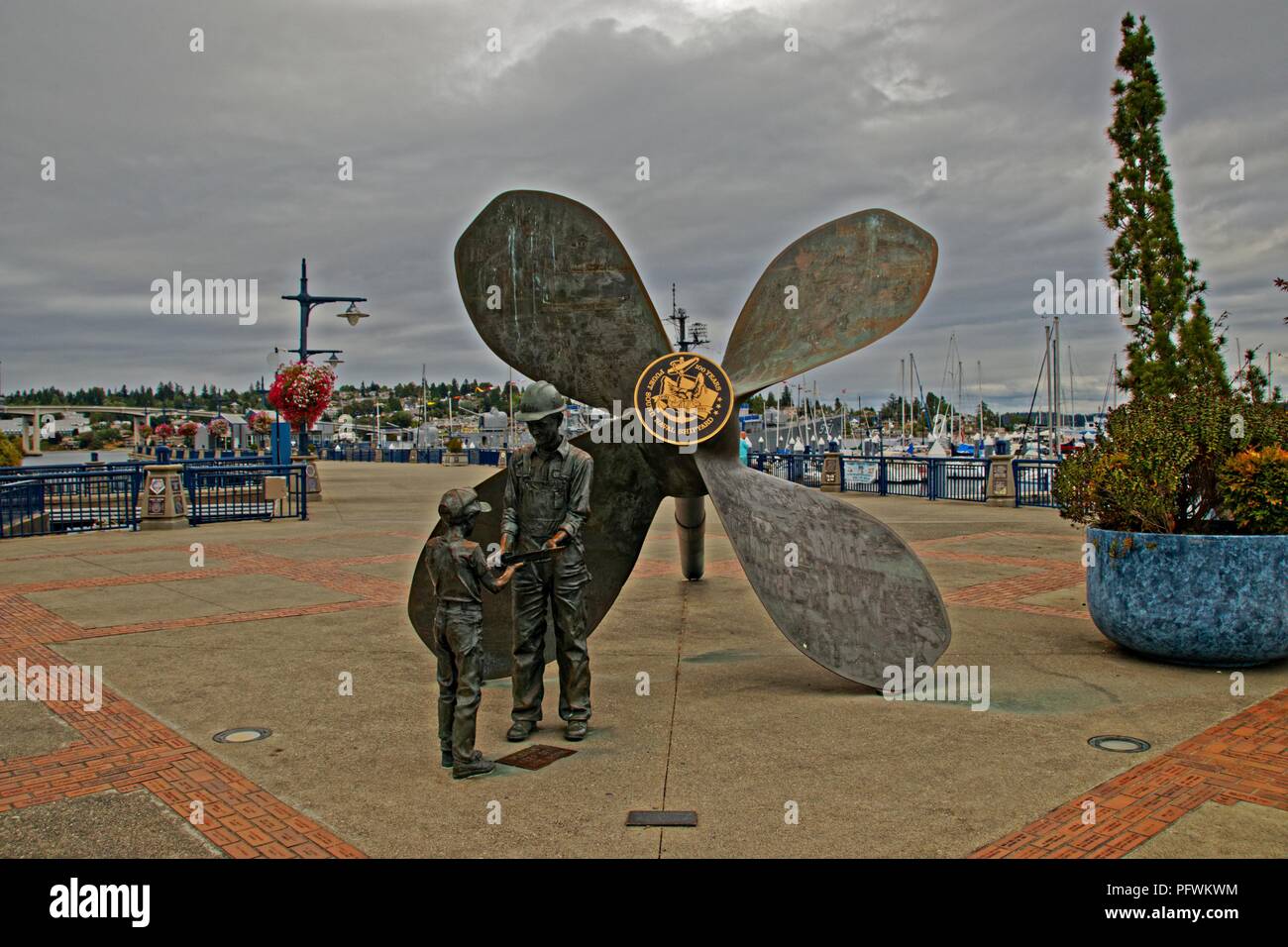 "The proud Tradition" statue in Bremerton Stock Photo - Alamy