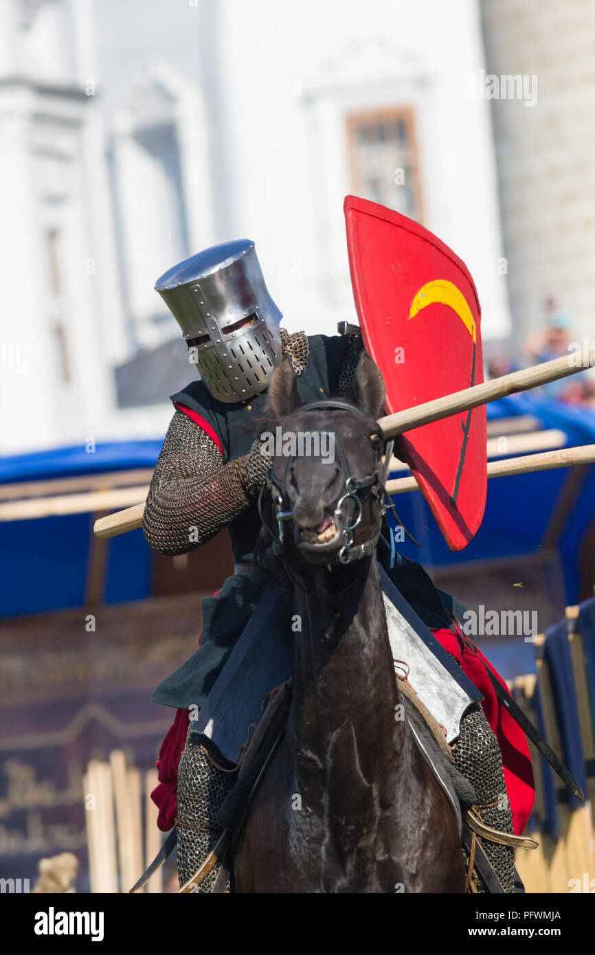 Men dressed as vikings hi-res stock photography and images - Alamy