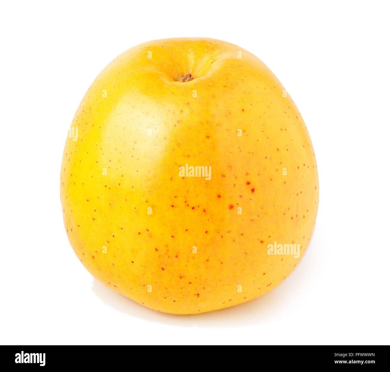 yellow apple isolated on white Stock Photo - Alamy