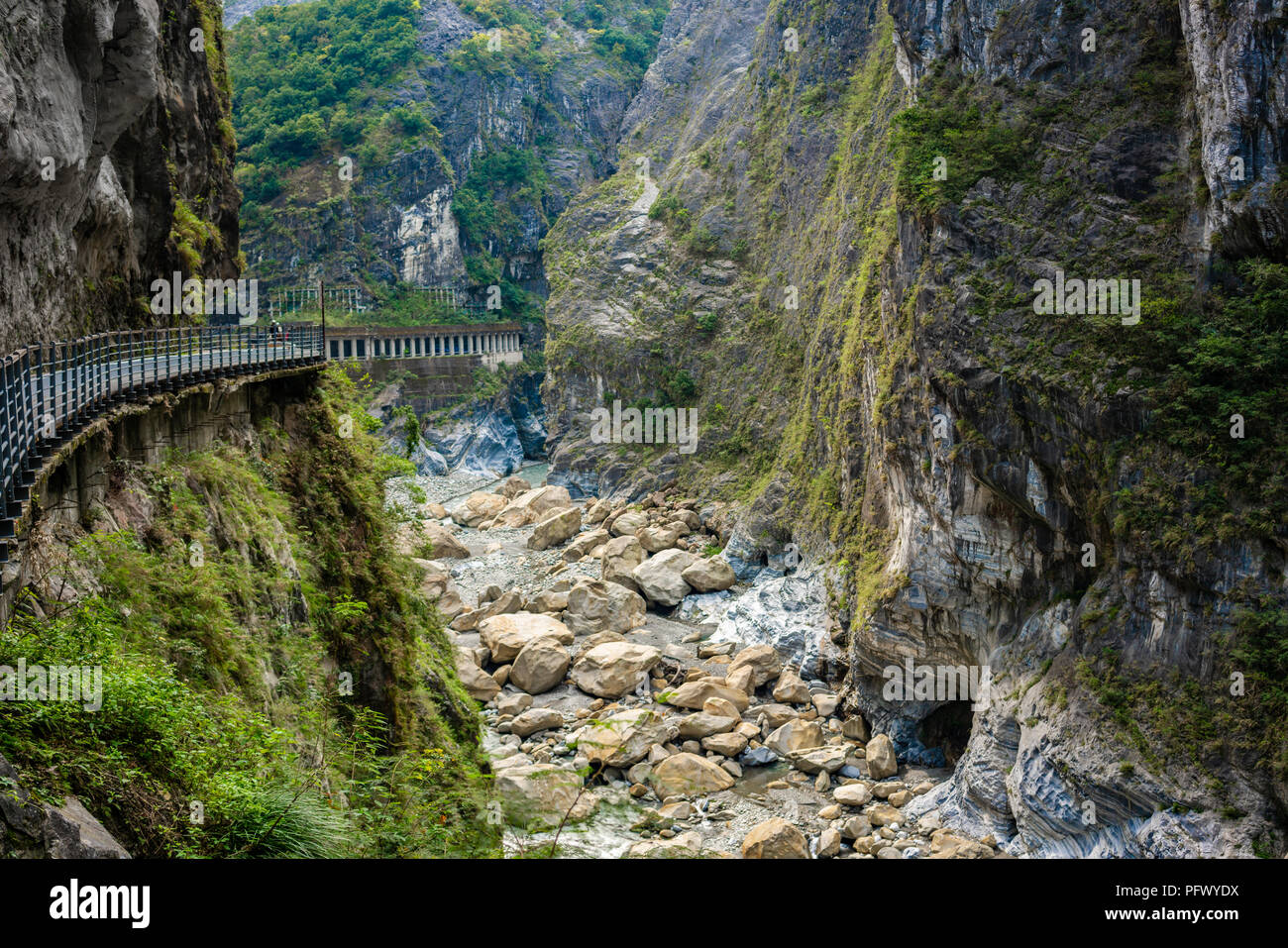 View of Taroko gorge and cliff side pathway of Yanzihkou hiking trail ...