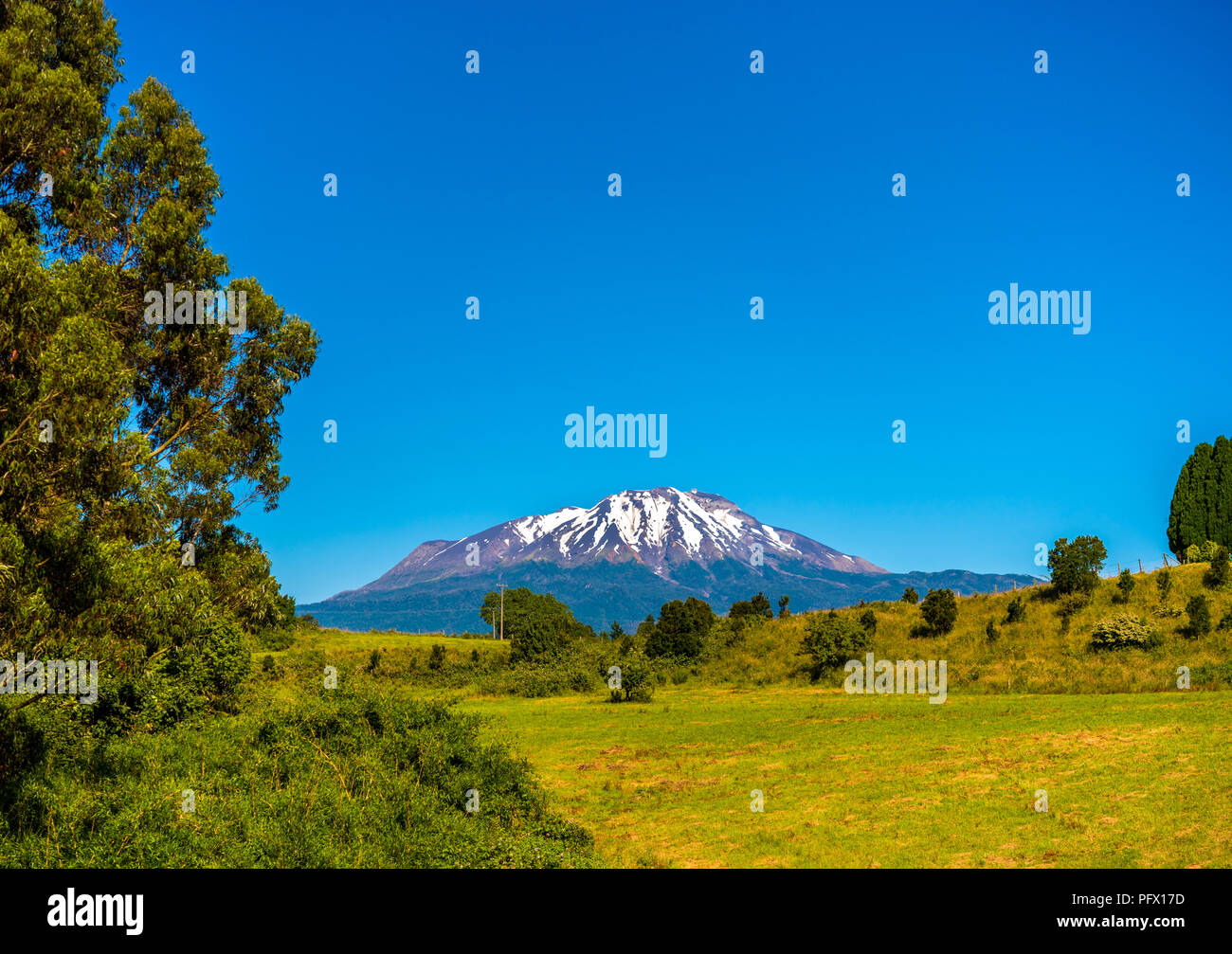 Calbuco volcano hi-res stock photography and images - Alamy