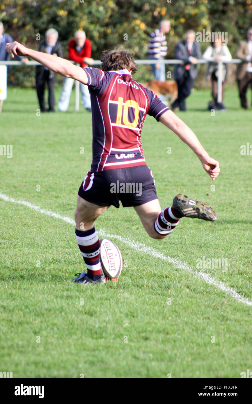 Kicking at goal hi-res stock photography and images - Alamy