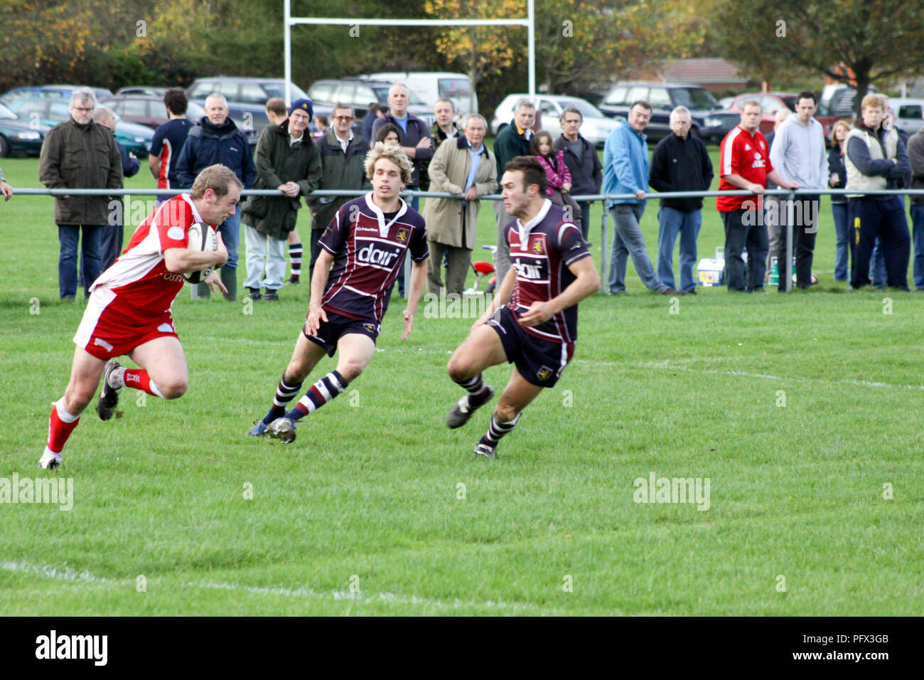 Running spectators crowd competition action hi-res stock photography ...