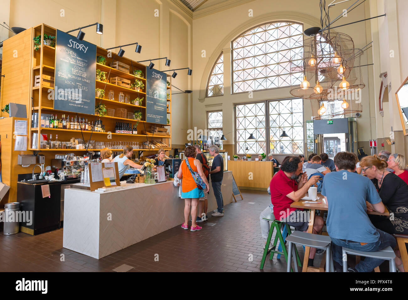 Vanha kauppahalli helsinki hi-res stock photography and images - Alamy