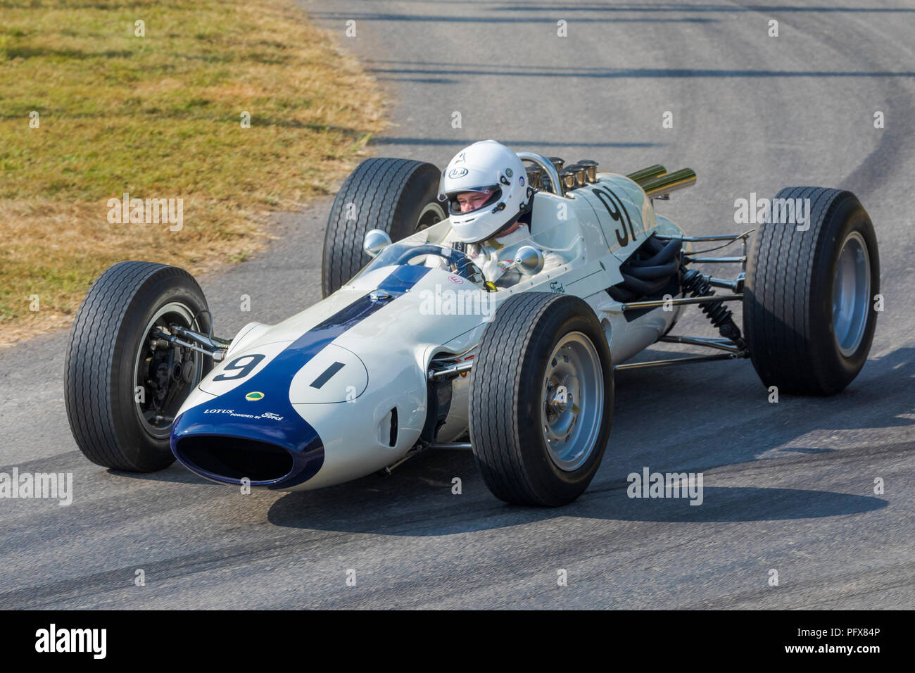 1963 Lotus-Ford 29 Indianapolis racer with driver Lee Clark at the 2018 ...