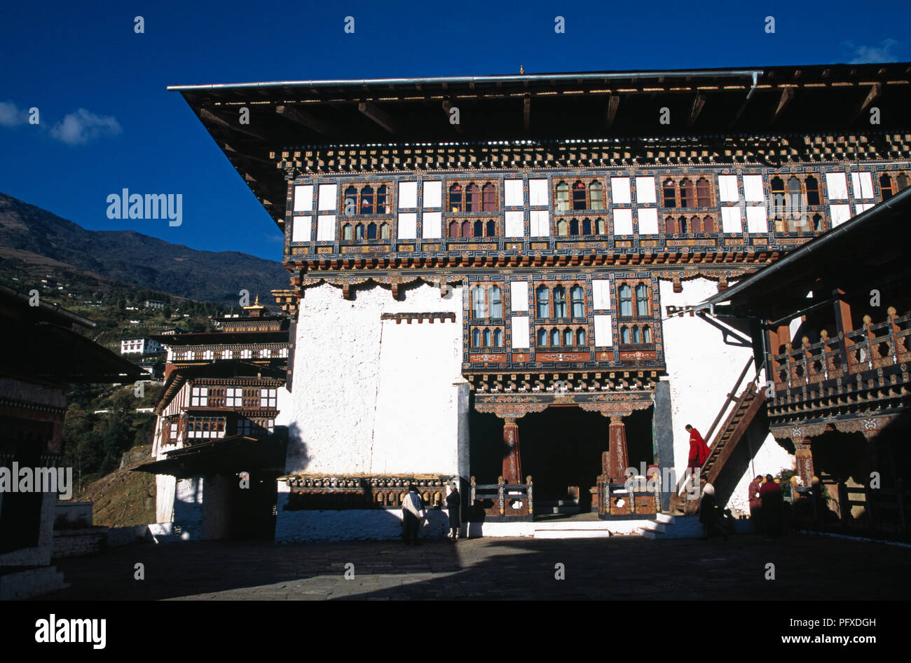 Central courtyards hi-res stock photography and images - Alamy