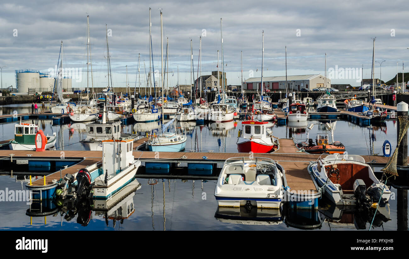 Harbor scotland hi-res stock photography and images - Alamy