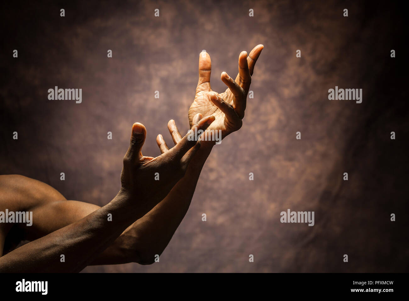 Dance gesture open arms hi-res stock photography and images - Alamy