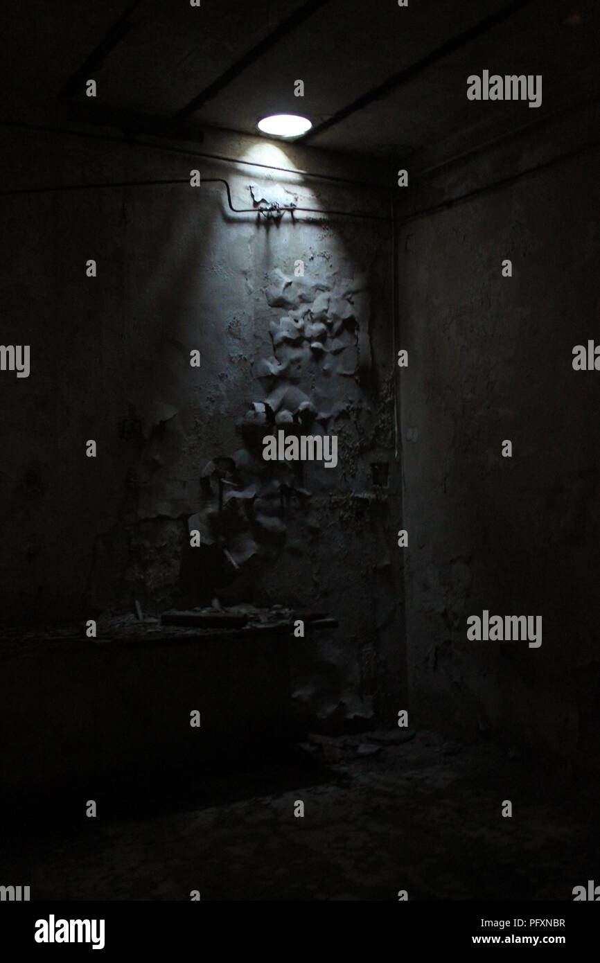 Old factory ceiling hi-res stock photography and images - Alamy