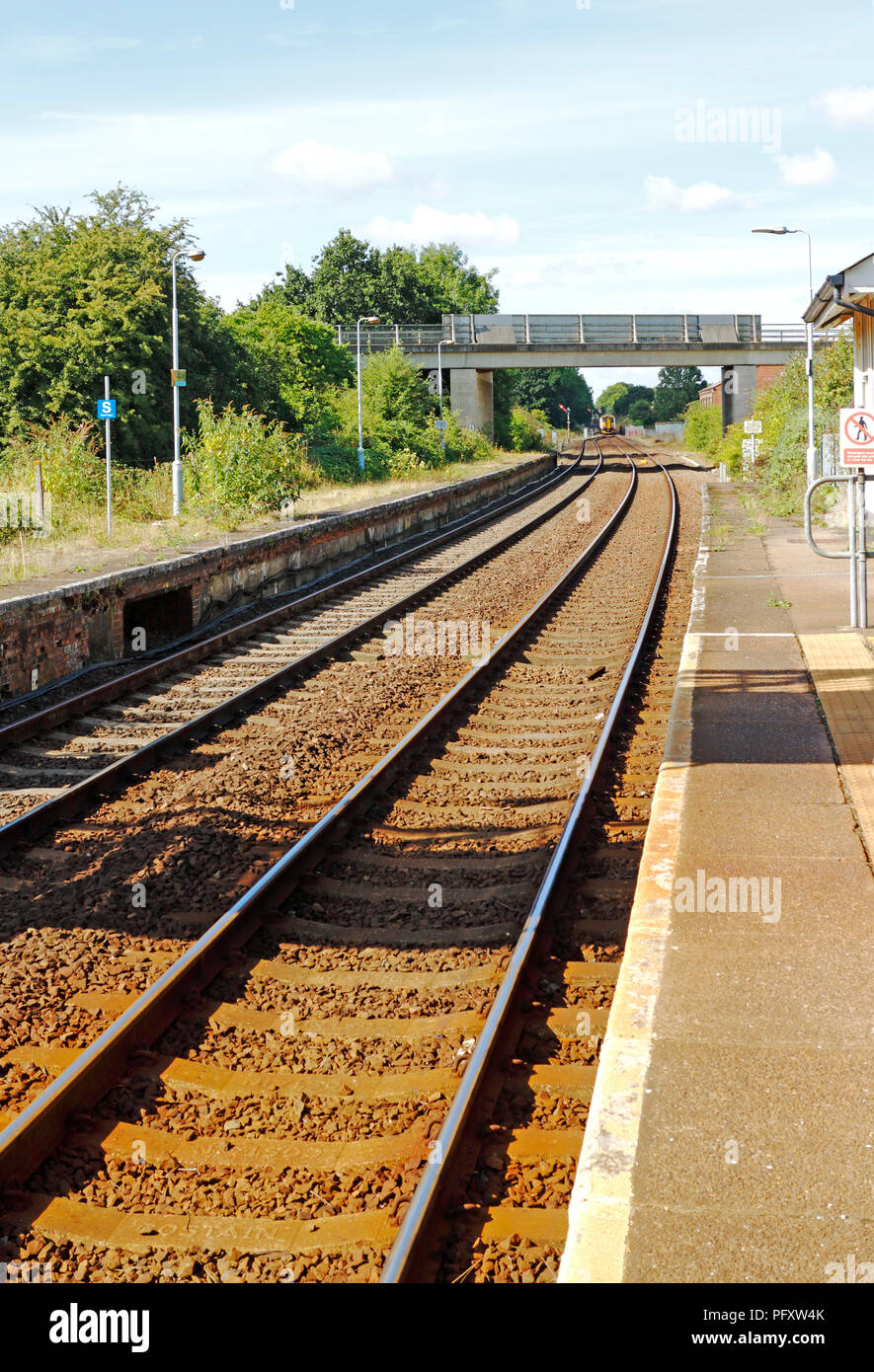 Double railway tracks hi-res stock photography and images - Alamy