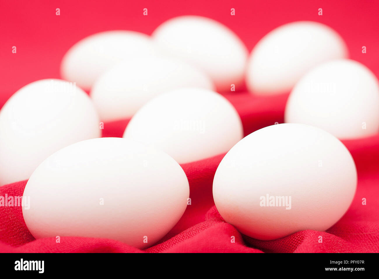 Red shell eggs hi-res stock photography and images - Alamy