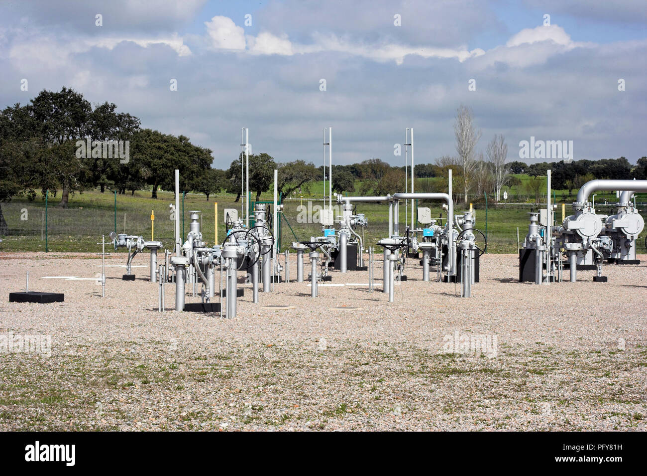 Gas station equipment hi-res stock photography and images - Alamy